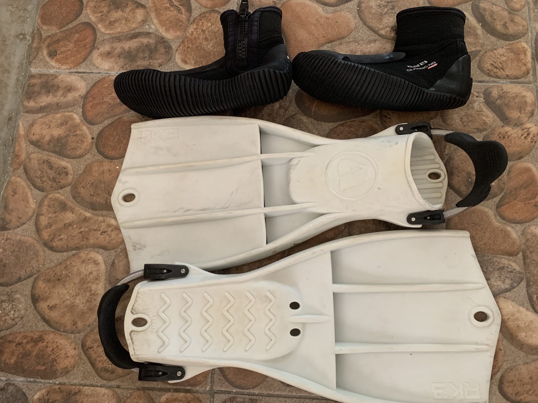 ダイビング器材フルセットの値段と紹介【イントラおすすめ】世界を渡り泳いだら